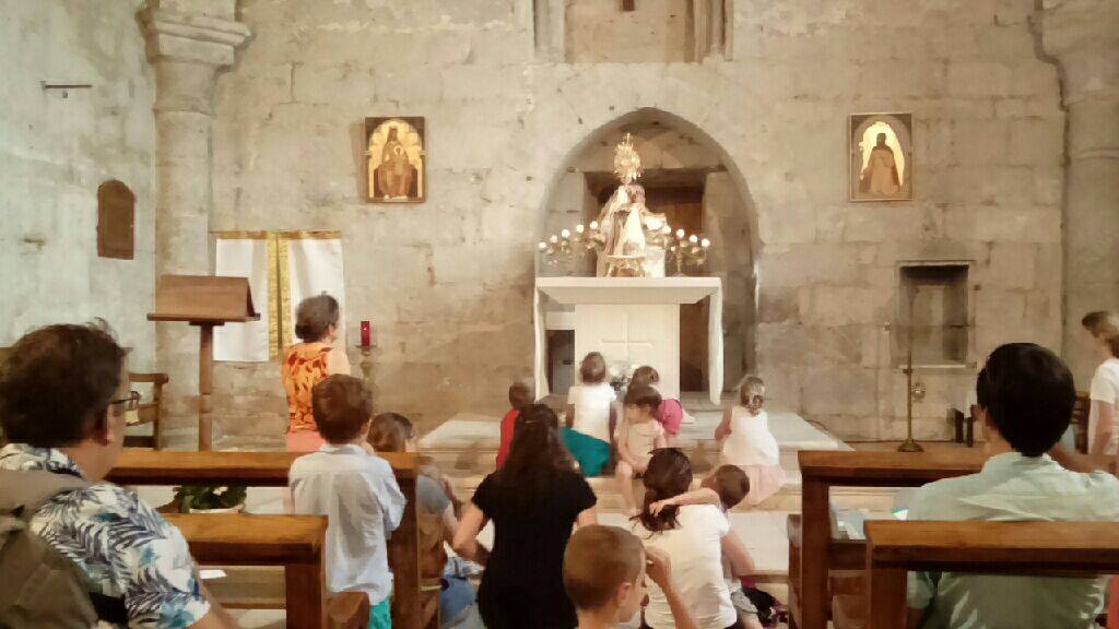 ¿Qué son los Tarsicios e Inesitas de la Adoración Nocturna?