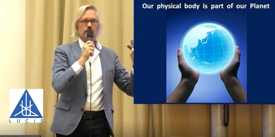 El deseo de ser dioses al margen de Dios en la Nueva Era: “Lucis Trust”