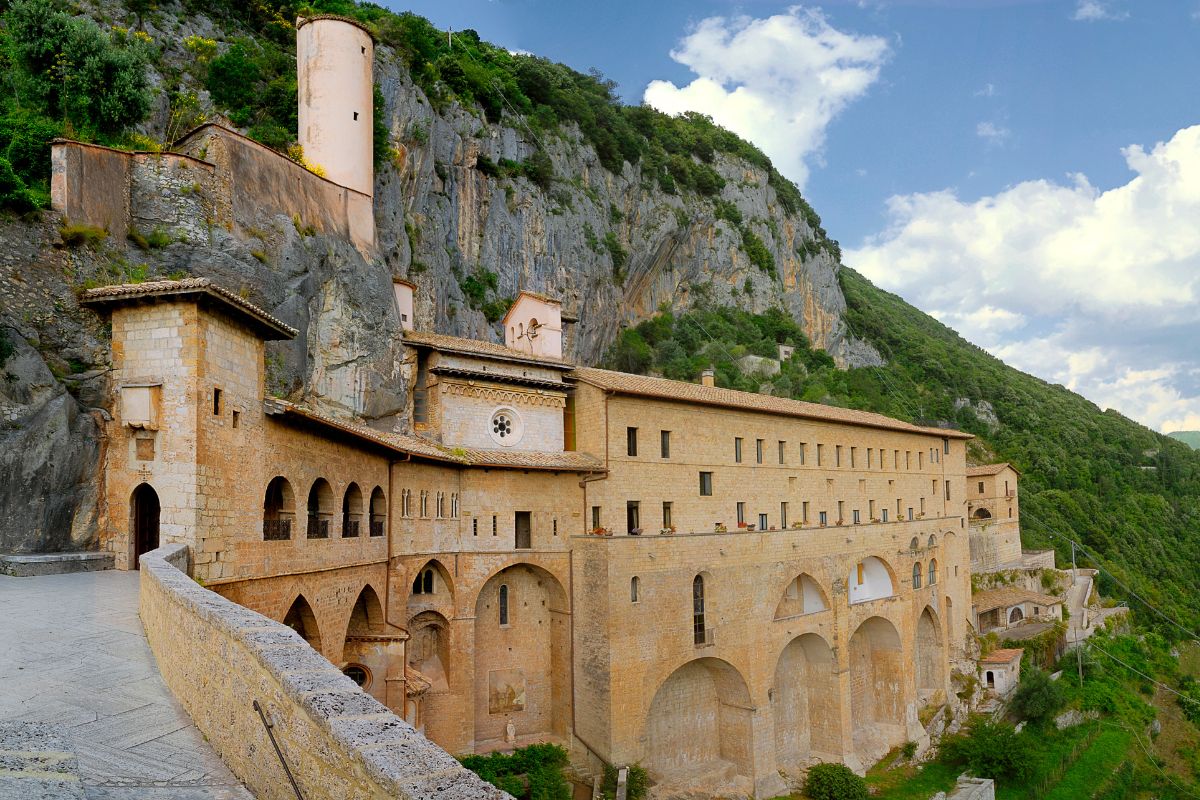(VIDEO) Oración de san Benito Abad para llegar a Dios