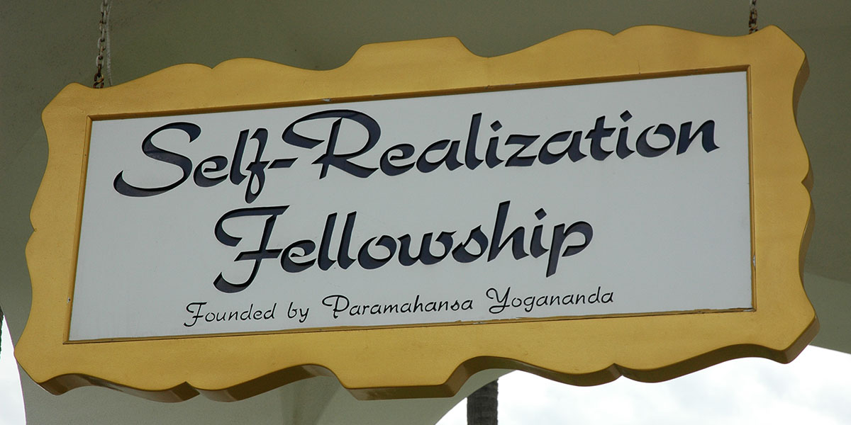 ¿Qué hay tras las actividades de yoga de la Self-Realization Fellowship ...