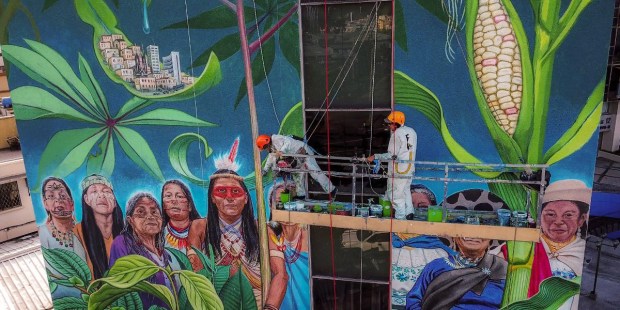 Un edificio, un mural gigante y el mejor homenaje a las «custodias de ...