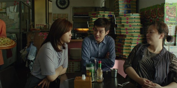 De Parásitos y deudas morales