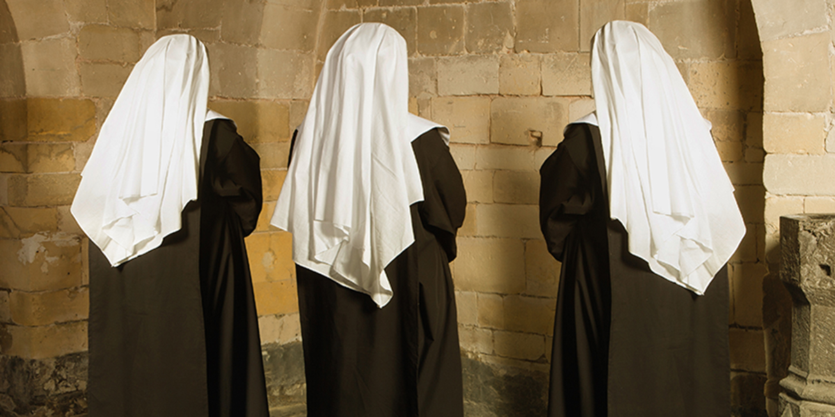 Guía básica para distinguir a qué orden pertenece un monje por su hábito