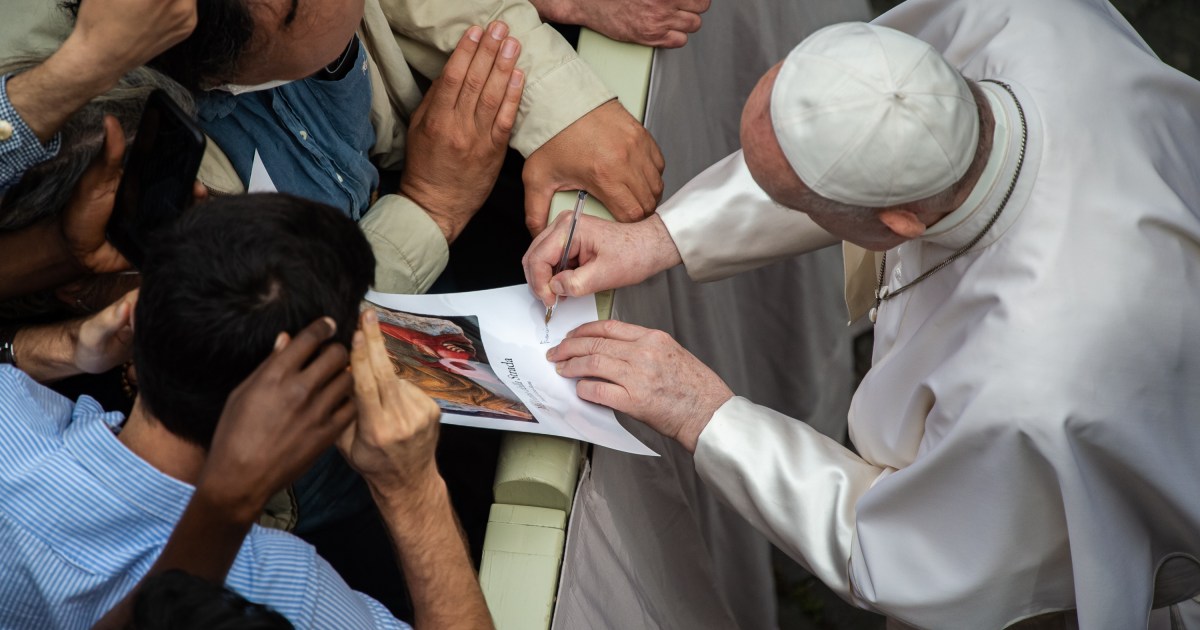 Por qué los papas (normalmente) firman con "PP" después de su nombre