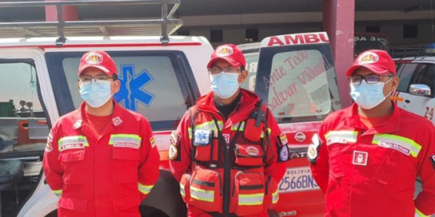 Bolivia: Bomberos que acompañan y protagonizan el “milagro de la vida”