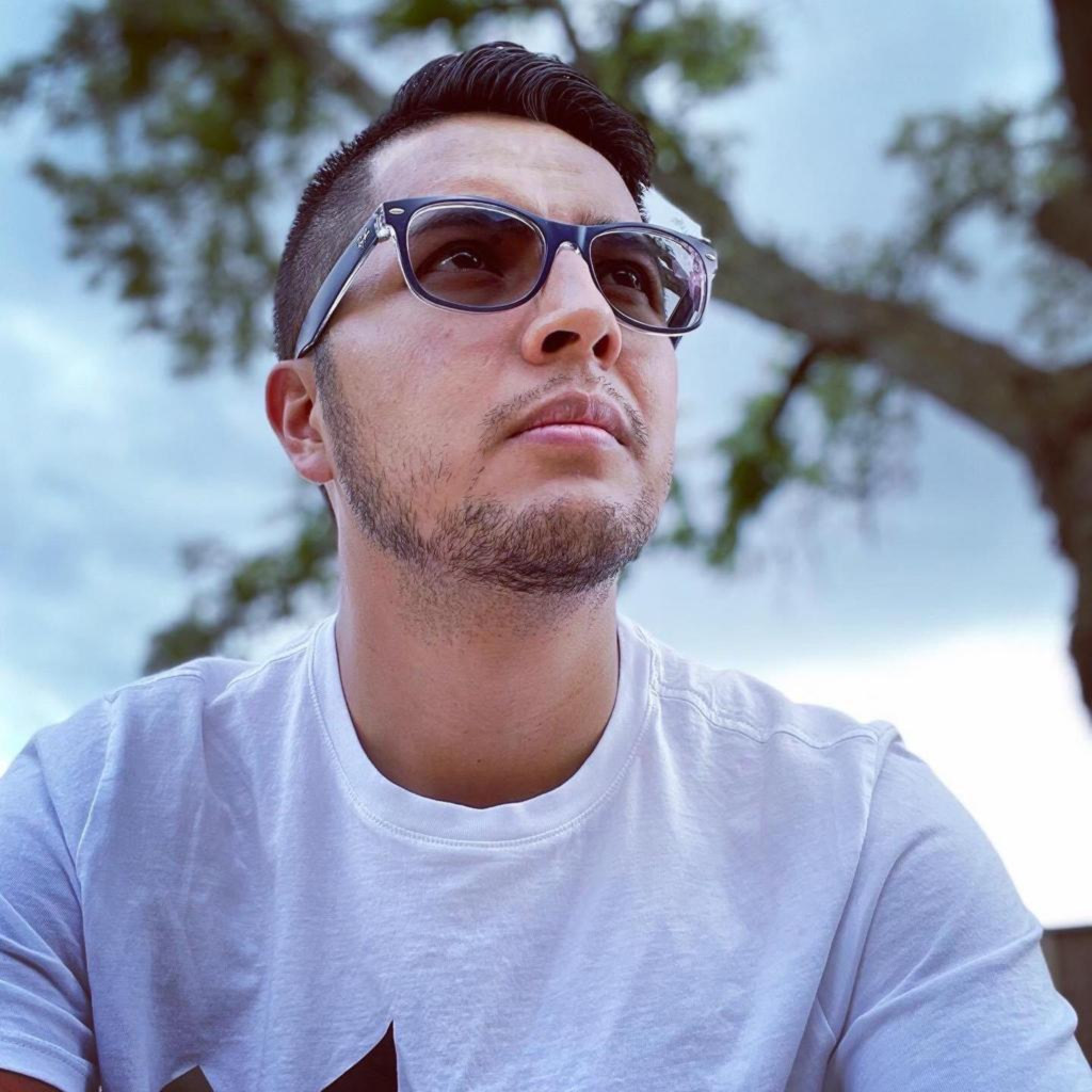 Tony Guzman el líder que está moviendo las almas de los jóvenes hispanos en EUA