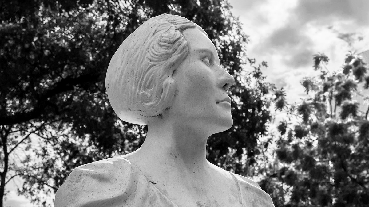 Graciela Rincón Calcaño, "la poetisa de la Virgen"