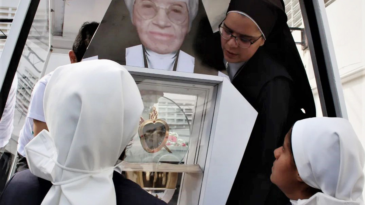 Beata María de San José y su «corazón real» al encuentro del pueblo ...