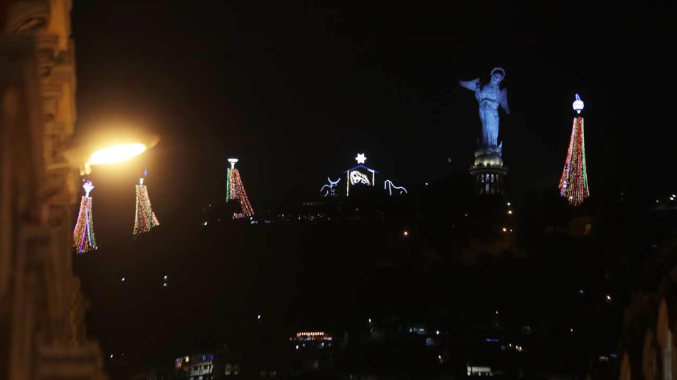 El belén gigante en El Panecillo que le muestra al mundo el sentido ...