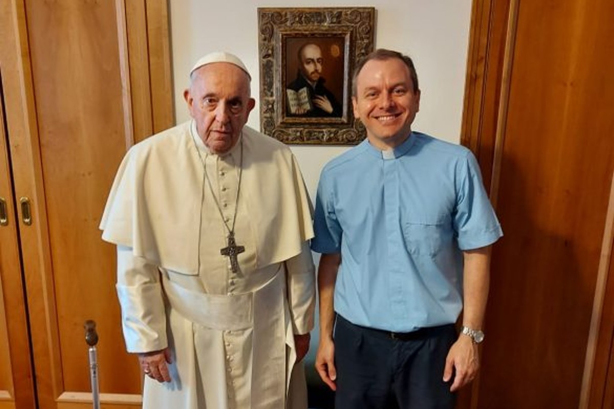 ¿Quién es Daniel Pellizzón, el nuevo secretario del Papa?