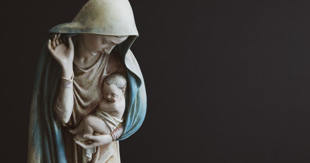 7 grandes maneras de imitar a María este mes