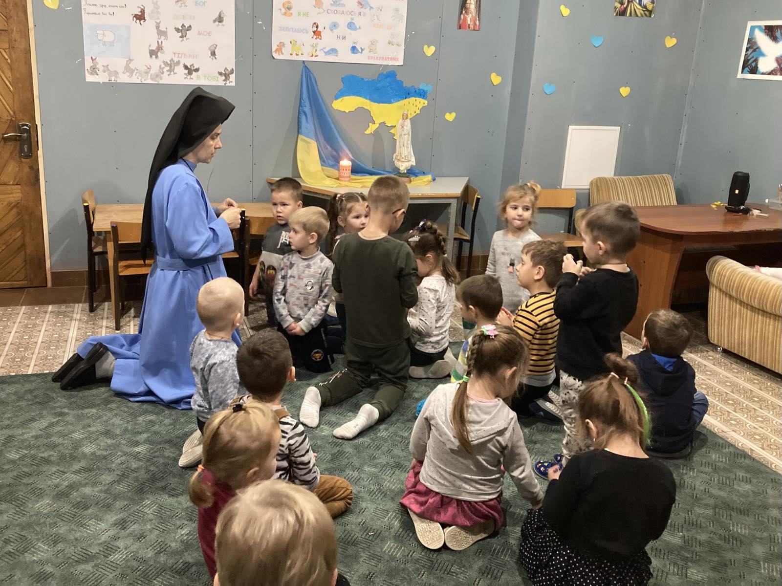 Un millón de niños de todo el mundo oran por la paz