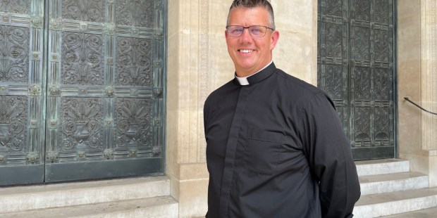 Ex atleta olímpico, el padre Joe sirve a Cristo en los Juegos Olímpicos ...