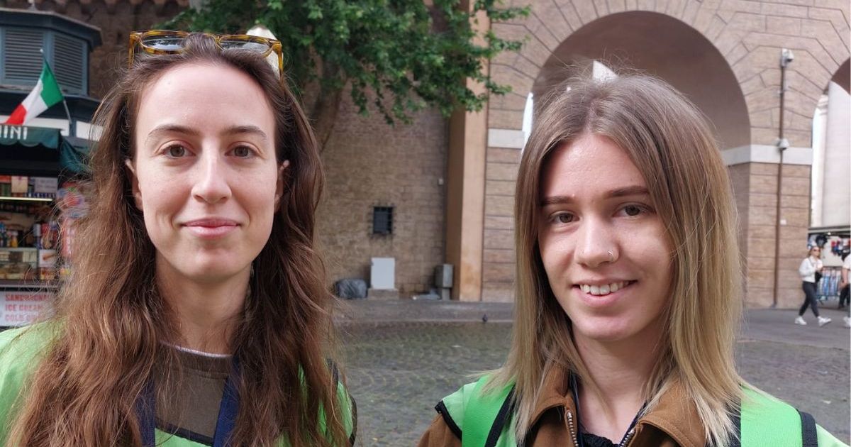 En Roma, turistas y peregrinos dibujan el perfil del próximo Papa