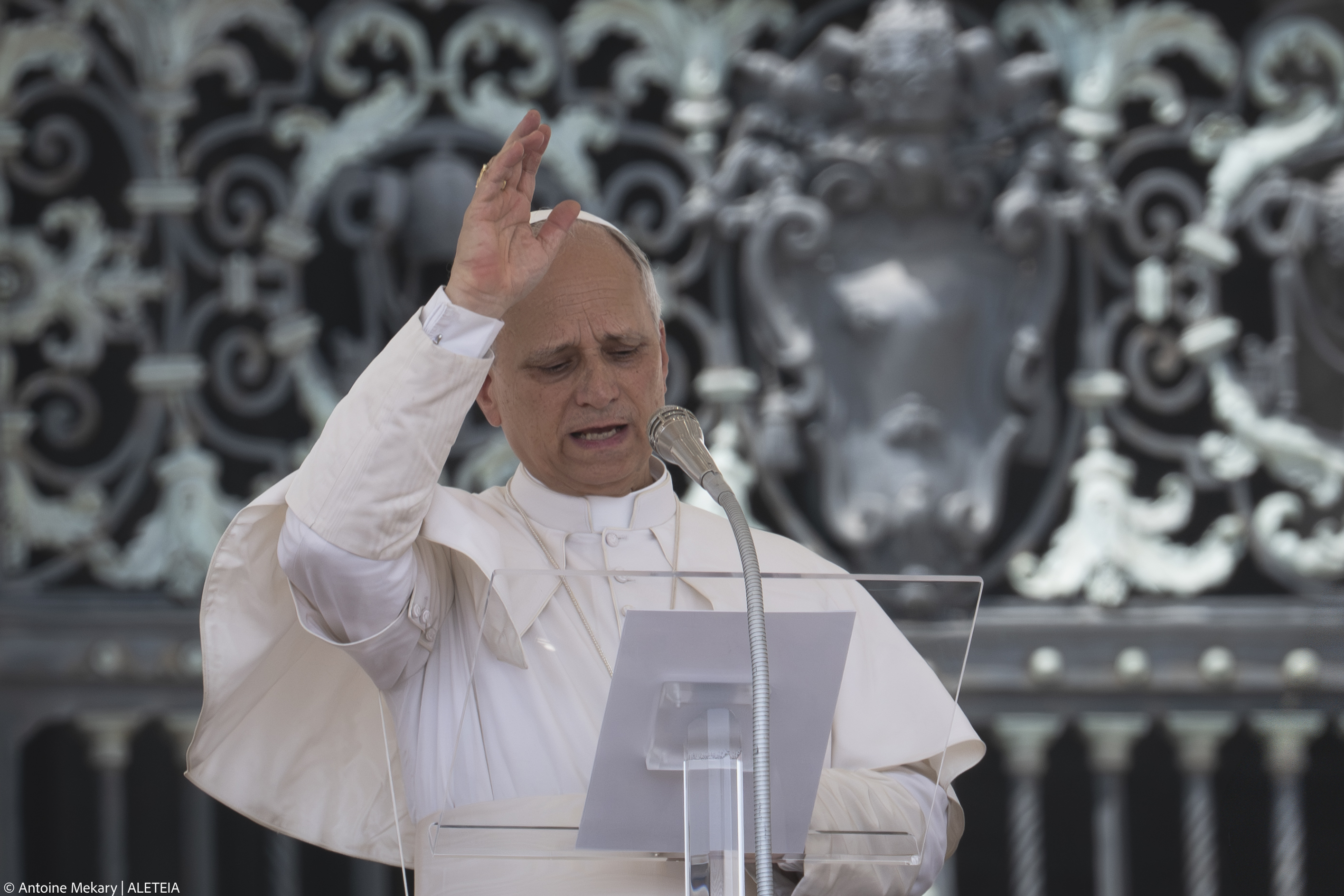 Concierto, drones, estrellas: un espectáculo en la Plaza de San Pedro ...