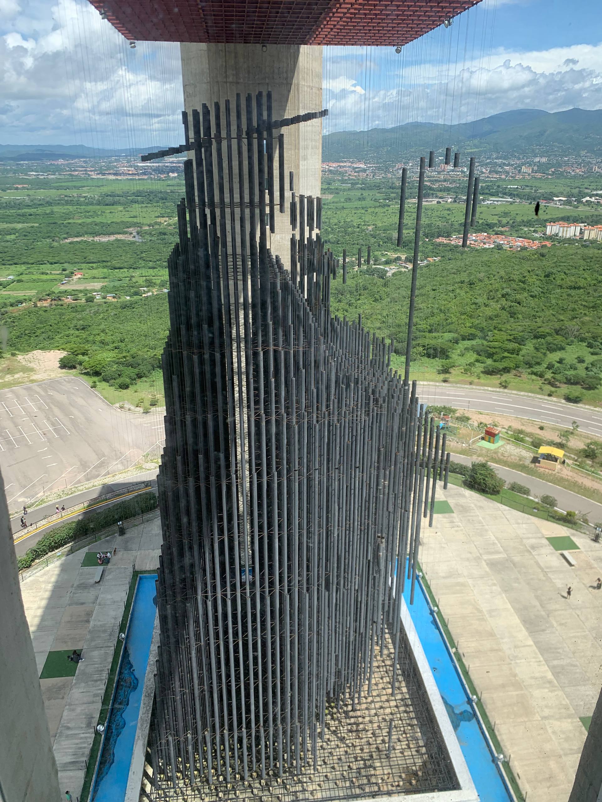 El descomunal “Manto de María” que honra a la Virgen en Venezuela